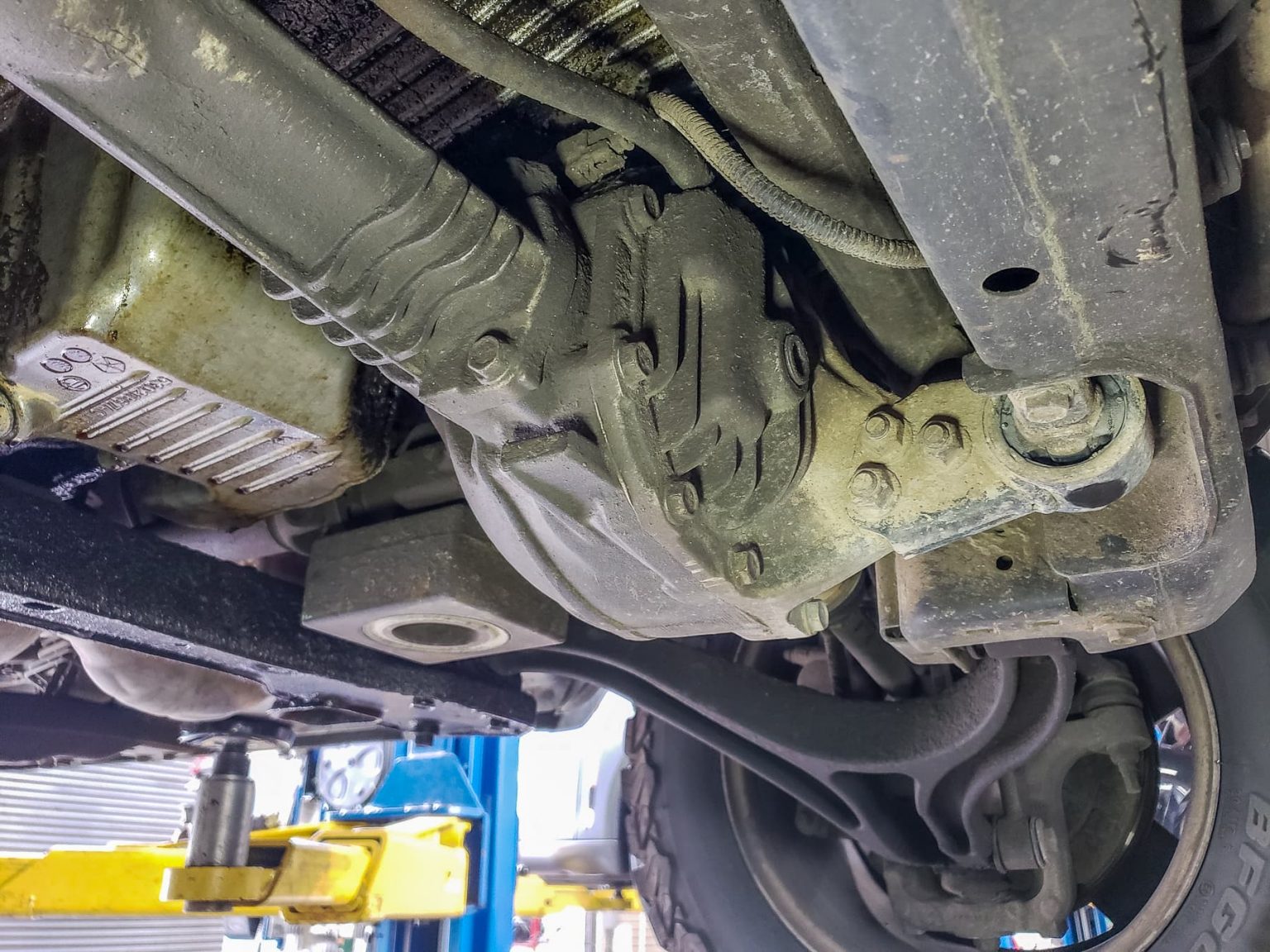 2005 Jeep Grand Cherokee, Front Differential Mount Replacement- Pawlik ...