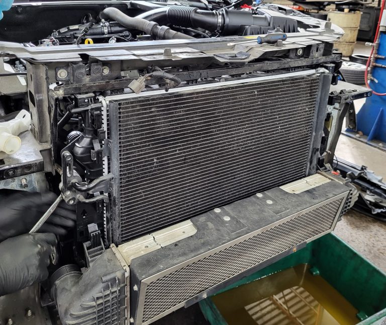 2016 Range Rover Evoque, Radiator + Heater Hose Repair- Pawlik ...