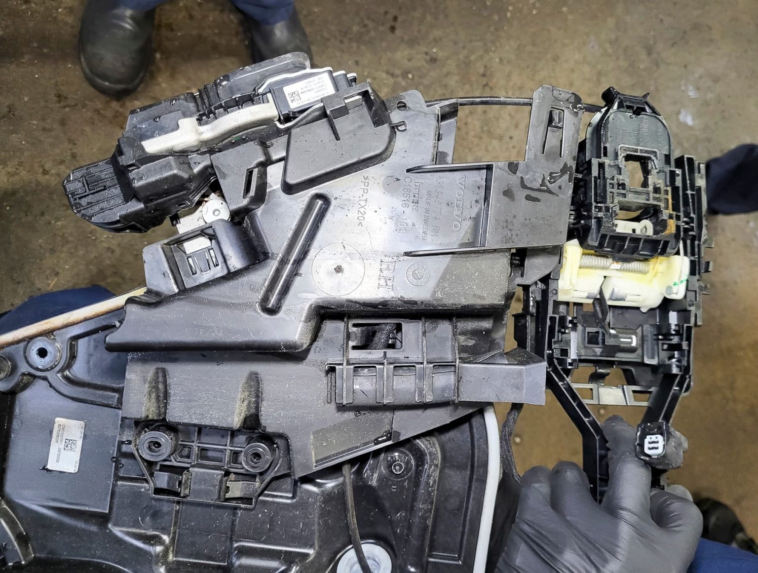 2016 Volvo XC90, Rear Door Latch- Pawlik Automotive Repair, Vancouver BC